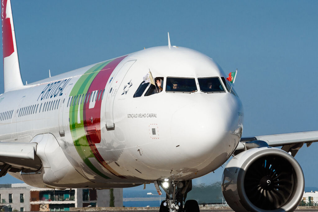 TAP transporta Papa Francisco de Lisboa para Roma - Presstur