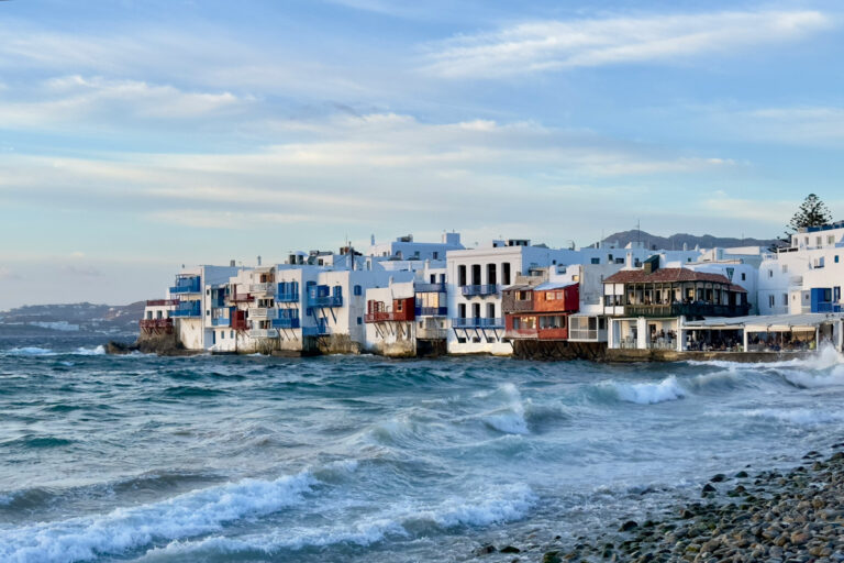 Porto de Mykonos acelera obras para pico sazonal - Presstur